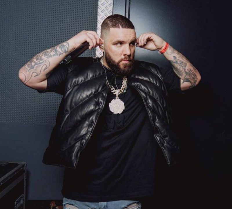 Fler im Casino » Skandal-Rapper streamt für Stake